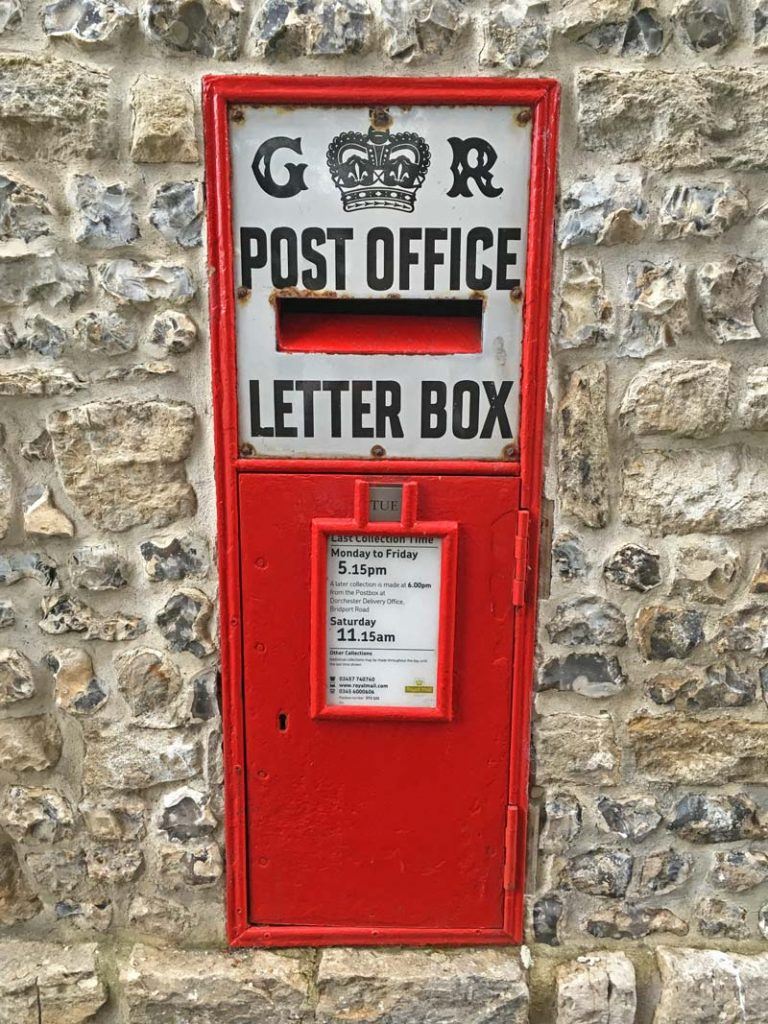 The English post box – England's Puzzle