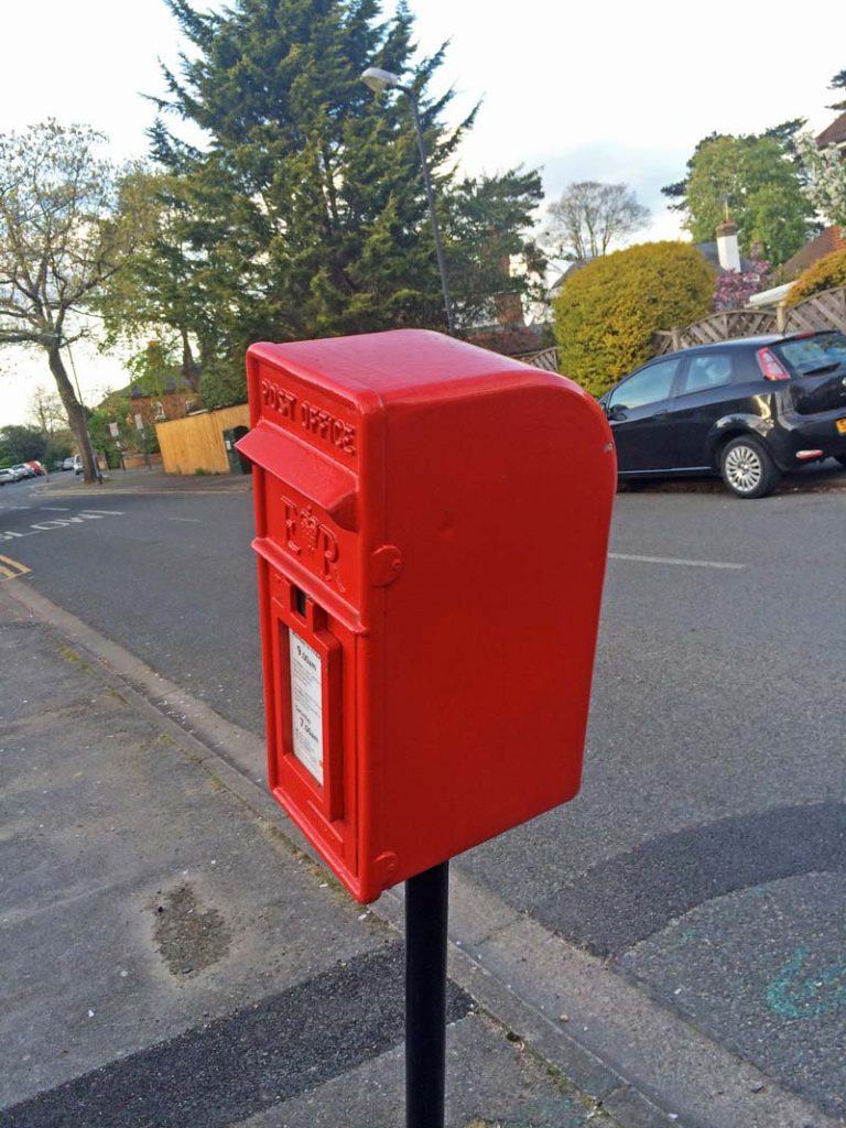 The English post box – England's Puzzle