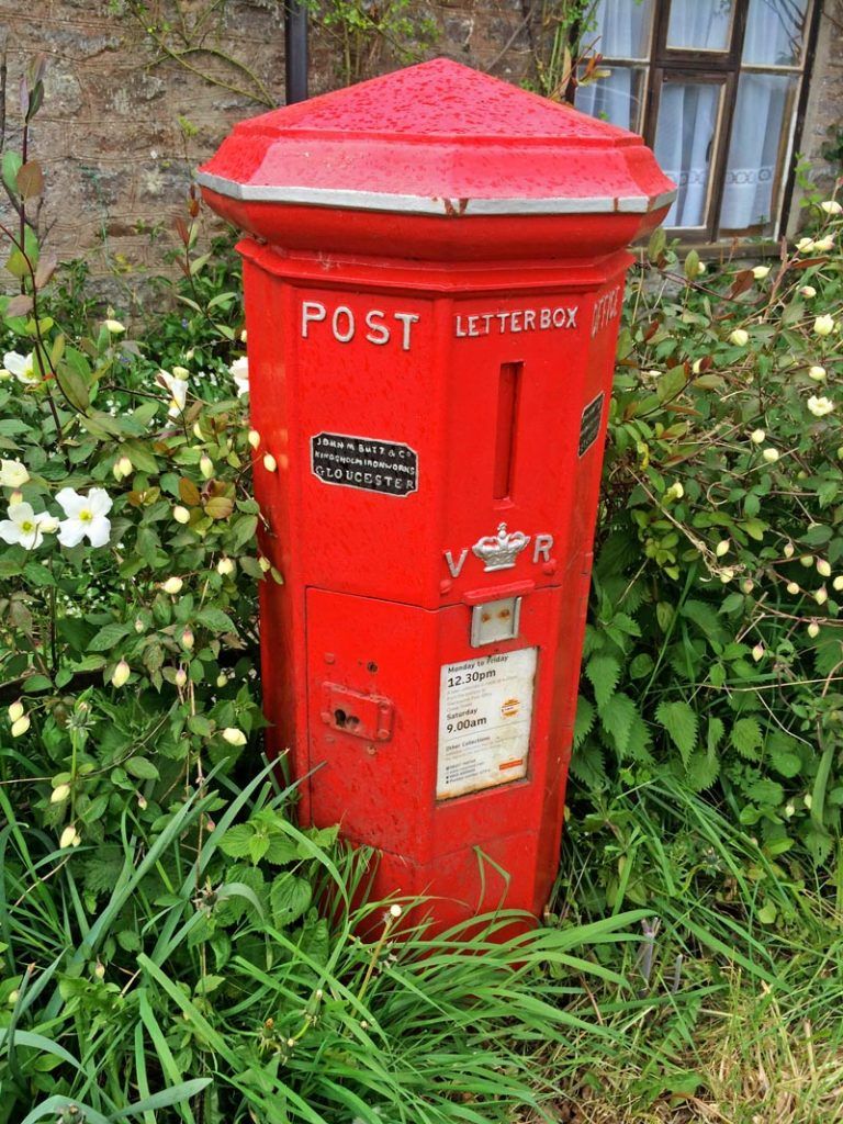 The English post box – England's Puzzle