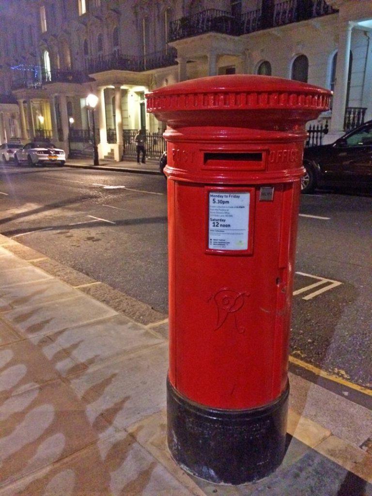 The English post box – England's Puzzle